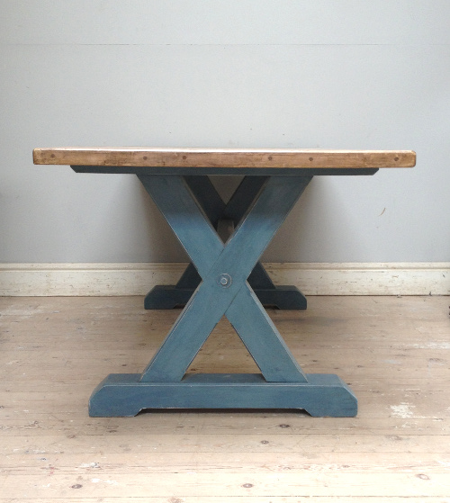 ID3833 X Frame Farmhouse Style Table