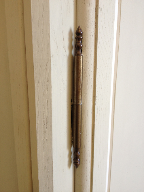 IF3553 PETITE DOUBLE DOOR FRENCH PROVENCAL STYLE ARMOIRE