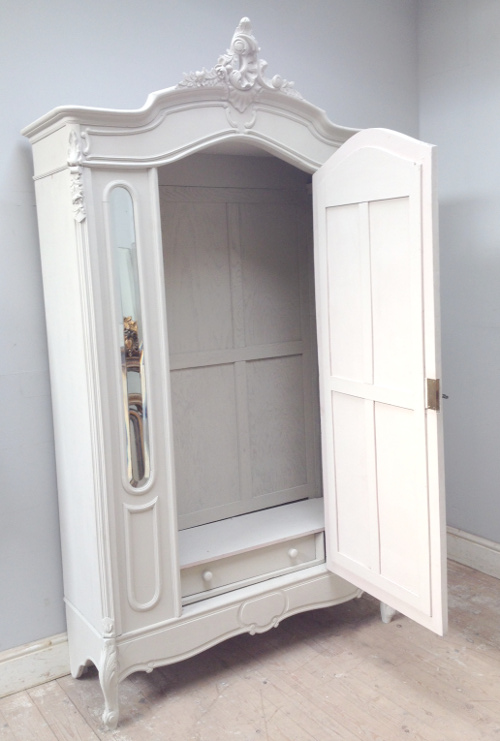 IF3804 ANTIQUE FRENCH ROCOCO TRIPLE DOOR ARMOIRE
